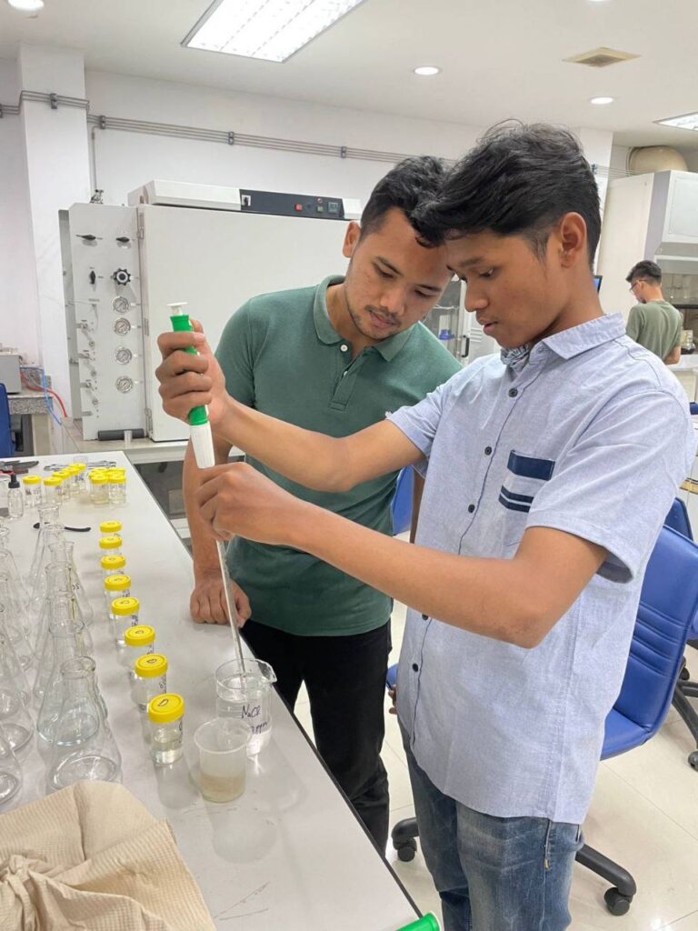 Empat Mahasiswa Teknik Perminyakan UIR Student Exchange hingga ke ...