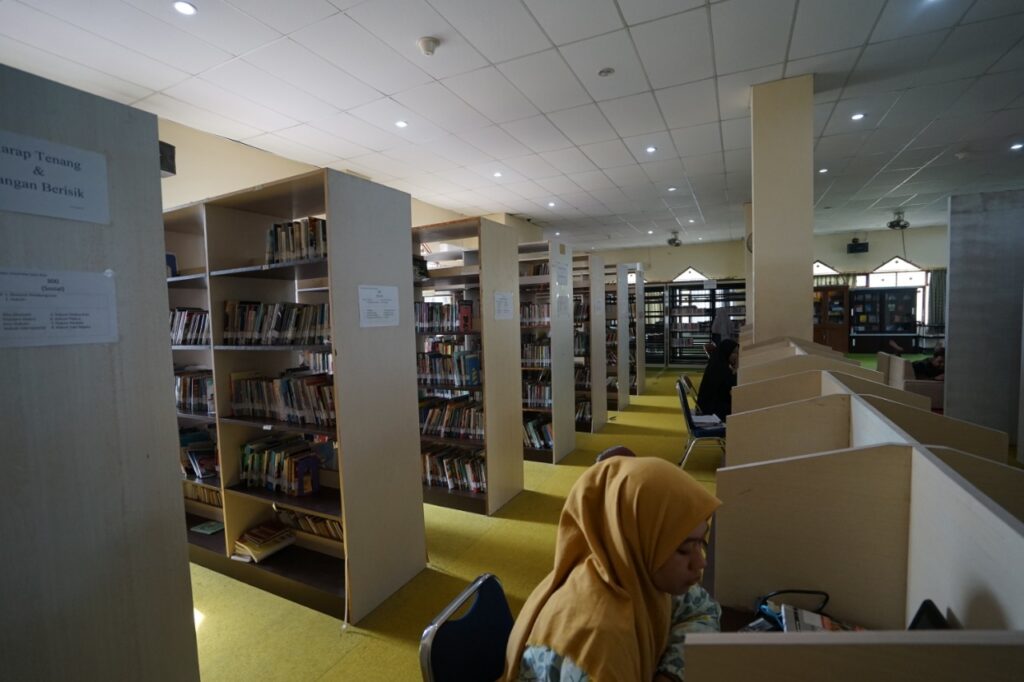 Deretan Fasilitas Perpustakaan Universitas Islam Riau Untuk Mahasiswa ...