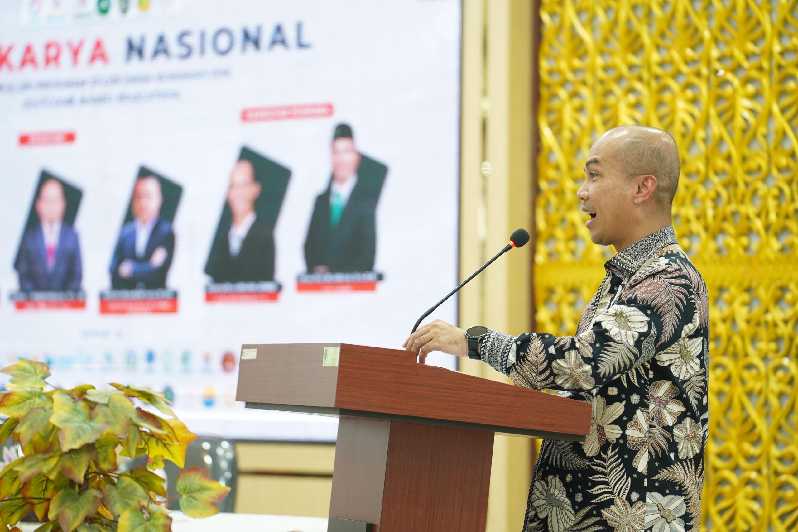 Rektor UIR Sambut Hangat Peserta Rakernas 3 AFEBSI 2025 - Universitas ...