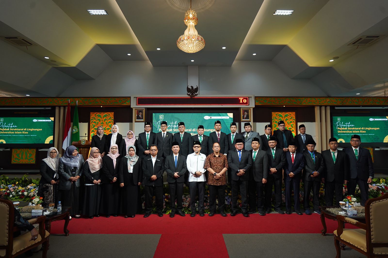 Rektor UIR Resmi Lantik Pejabat Stuktural periode 2025 – 2029 ...