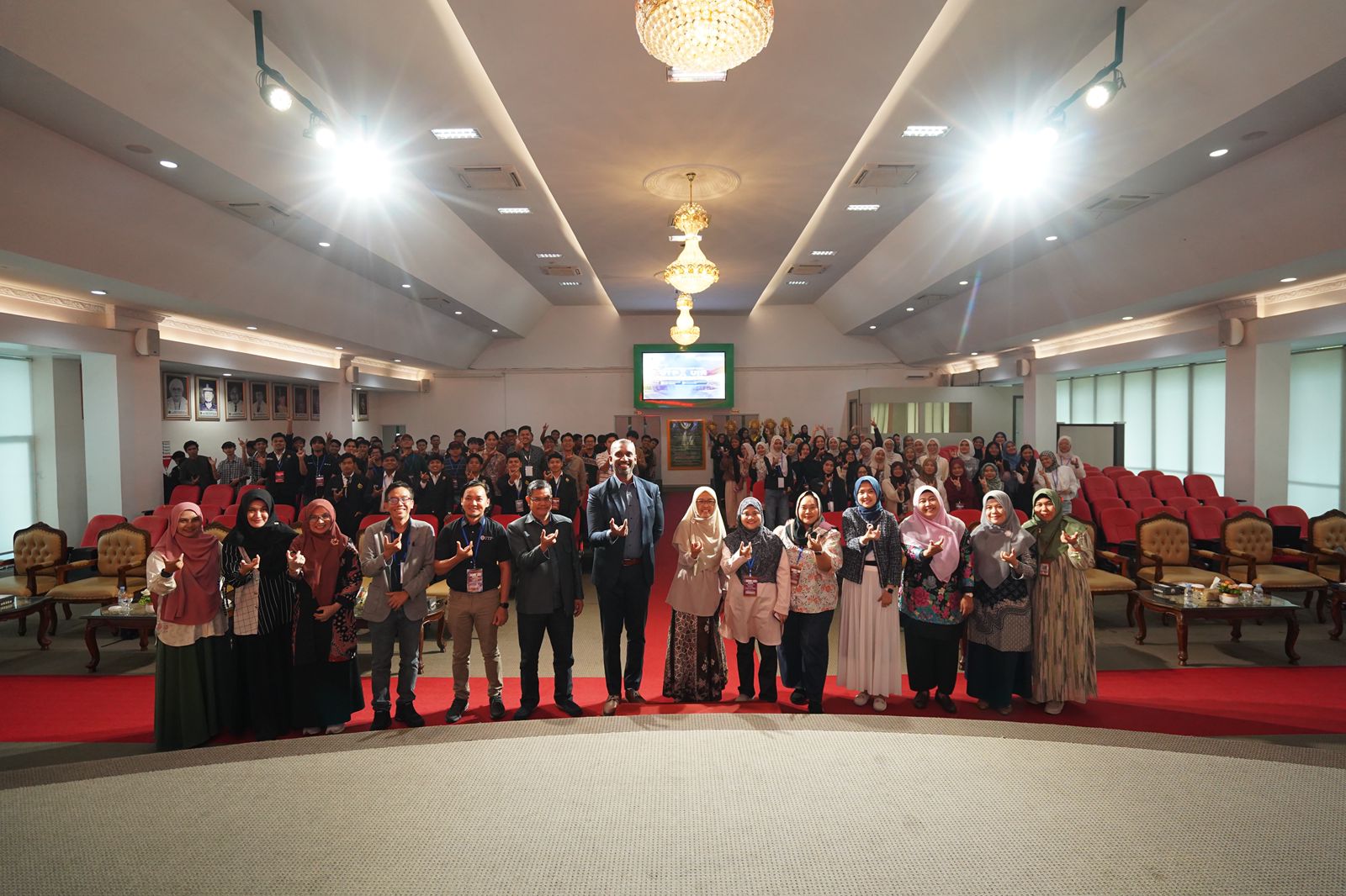 Logo dan Standar Komunikasi Merek Universitas Islam Riau (UIR ...